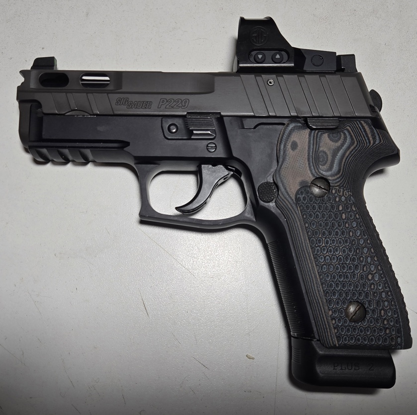 Shared post - PIPE BOMBER IDENTIFIED?!? Government claims they are ...